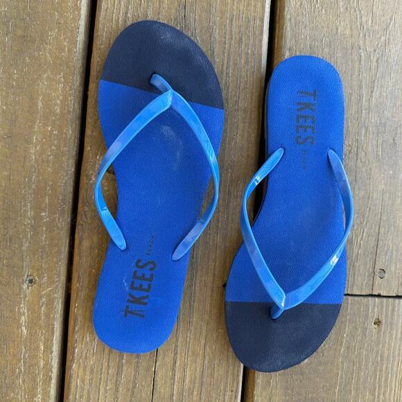 TKEES | Shoes | Tkees Blue And Navy Flip Flops | Poshmark